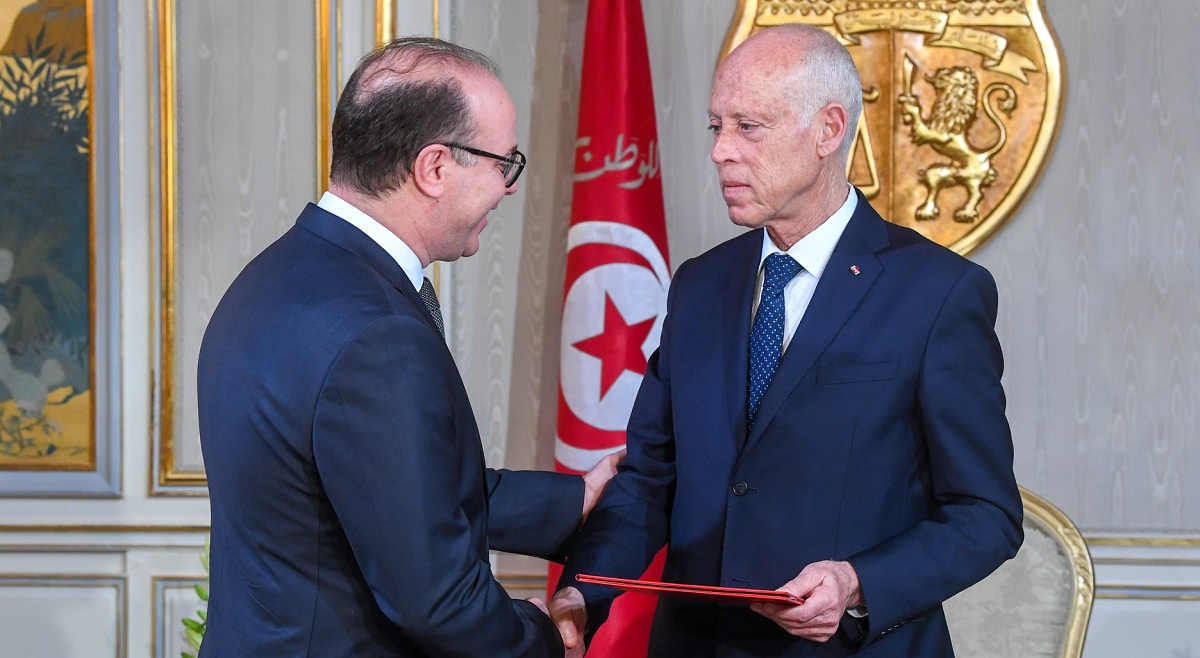 La formation du nouveau gouvernement : paris et défis