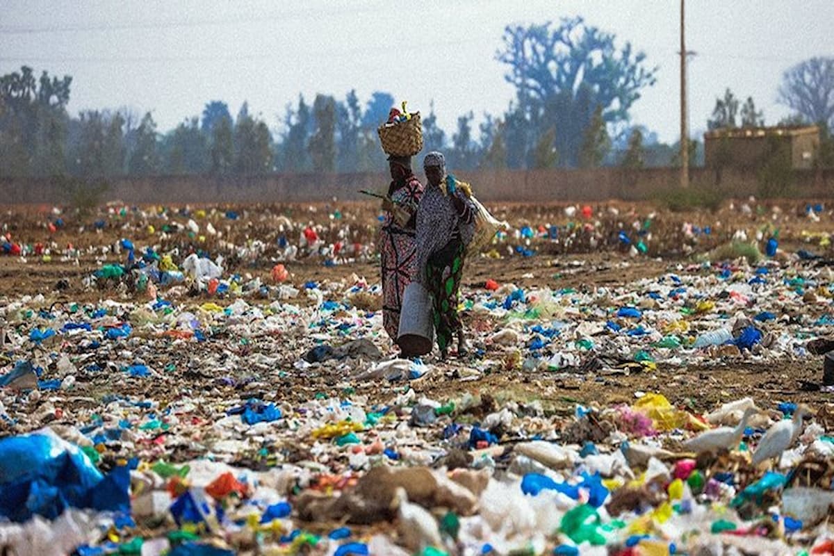 Le littoral ouest-africain en lutte contre les déchets plastiques
