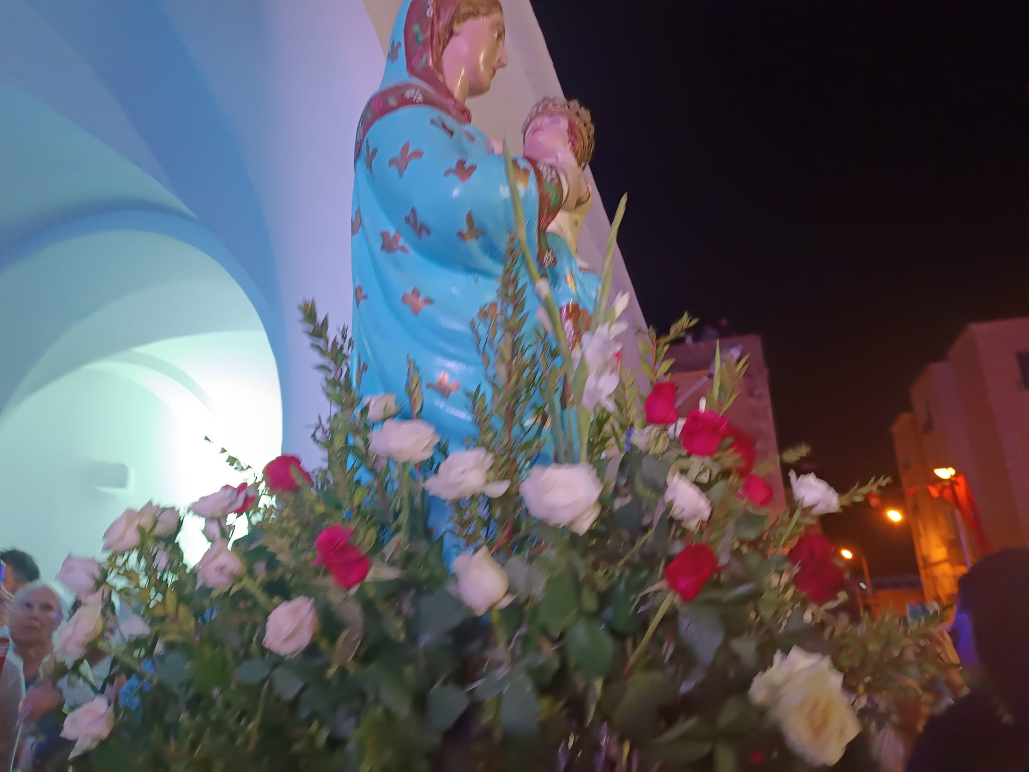 La sortie de la Madone