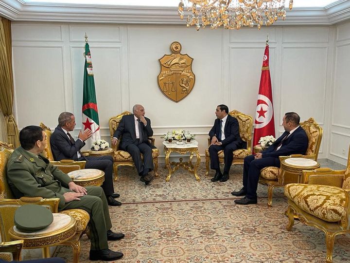 Le chef de la diplomatie algérienne, Ahmed Attaf, chez Kaïs Saïed