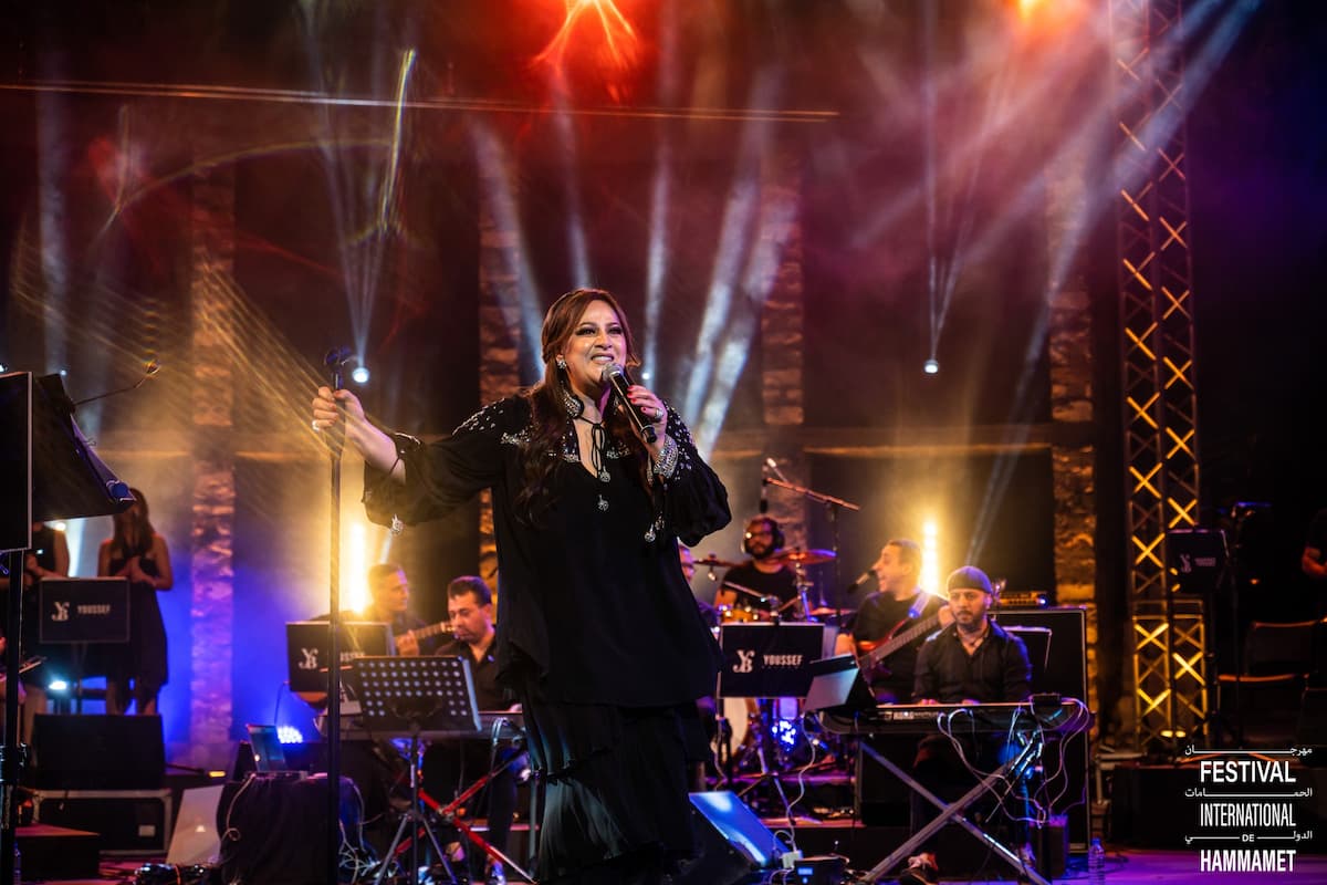 Amina Fakhet retrouve la scène du théâtre au FIH 2024