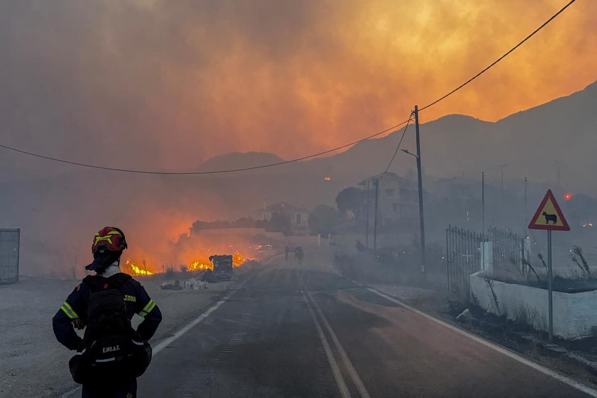 Grèce - Incendies : plus de 5 000 personnes évacuées en Crète