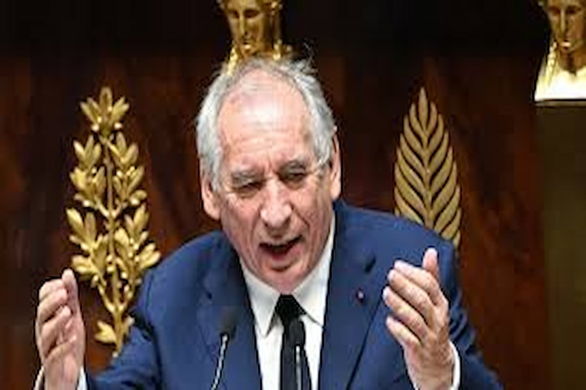 France : François Bayrou poussé à la démission